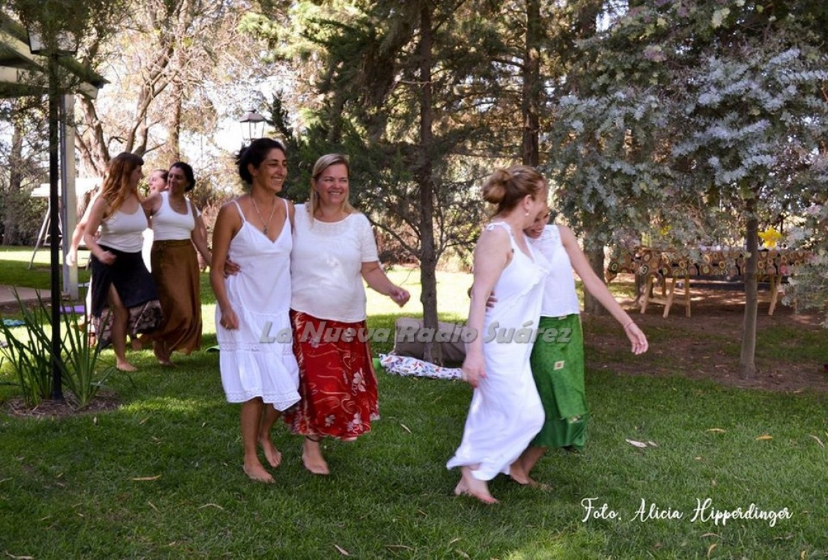 “La Biodanza es un método simple, pero efectivo que nos conecta con nosotros mismos y con ...