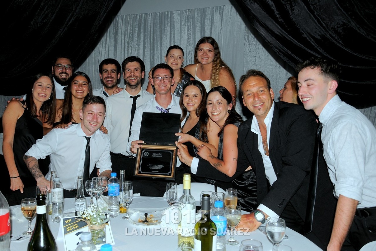 Blanco y Negro festejo su 117 aniversario. Cena, baile, reconocimientos, distinciones, palabras ...