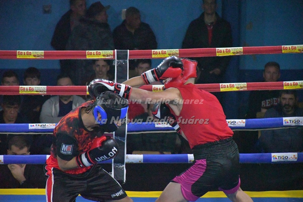 Santa María vivió una fiesta de boxeo en el Polideportivo de El Progreso