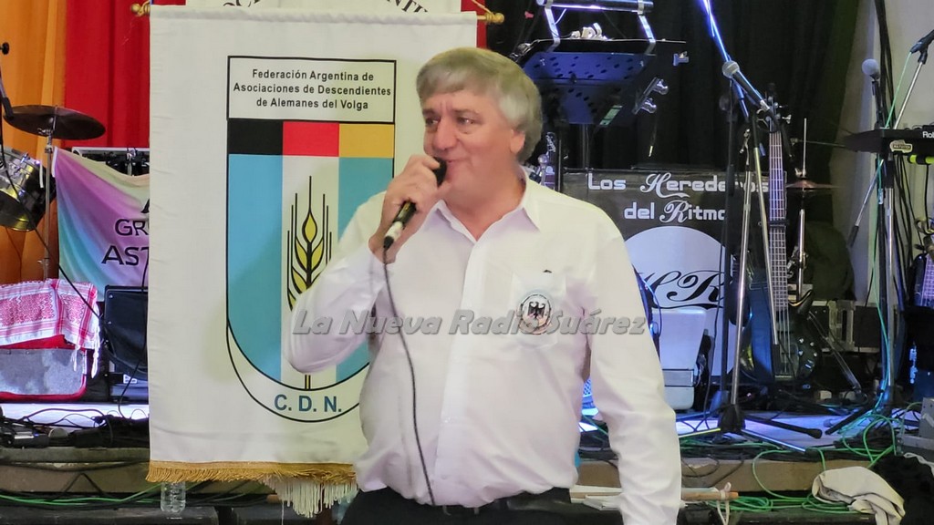 Con emoción y gratitud, Hugo Schwab celebró los 85 años del Club ...