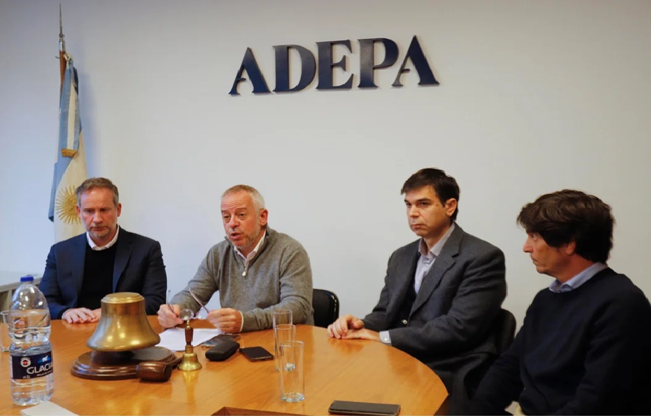 ADEPA lanzó una campaña que resalta “el valor del periodismo” para la ...